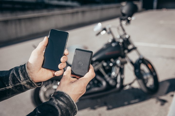 How to Ride a Motorcycle - 6 Easy Steps - Monimoto US